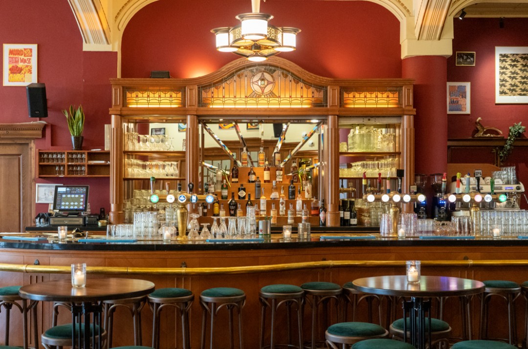 Amsterdams hotel NH Schiller herbergt nu Café Kuyl