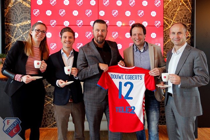 FC Utrecht kiest voor stadsgenoot Jacobs Douwe Egberts