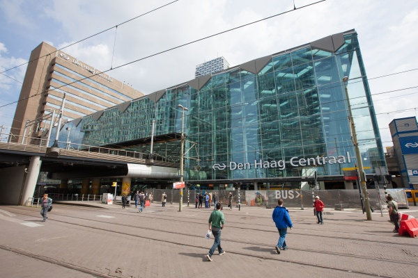 Grand Central Food Market opent op Den Haag Centraal